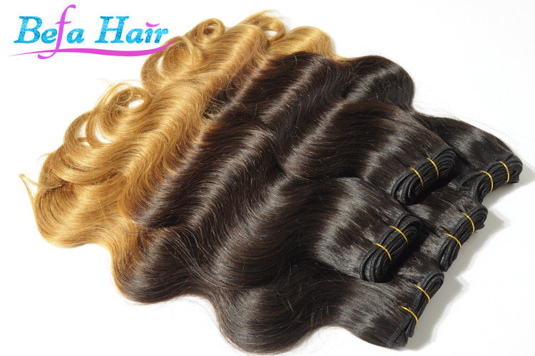 Körper-Welle 20 Zoll-Schwarzes blonde Ombre-Haar-Erweiterungen zu den peruanischen Ombre-Haar-Bündeln