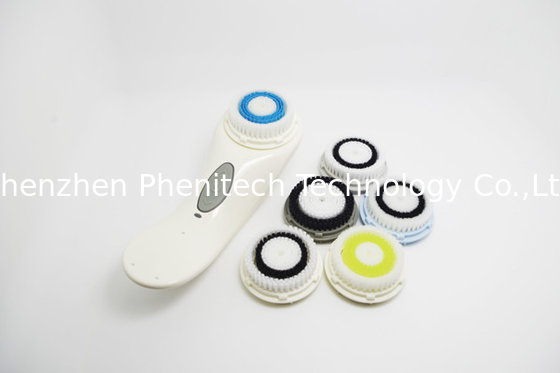 Delicate Brush Head Electric Facial Cleansing Brush With Sonic Vibration