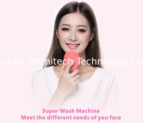Manual Electric Facial Cleansing Brush / Exfoliating Face Brush For Dry Skin