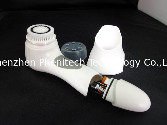 White Women Electric Rotating Facial Cleansing Brush With Replacement Heads