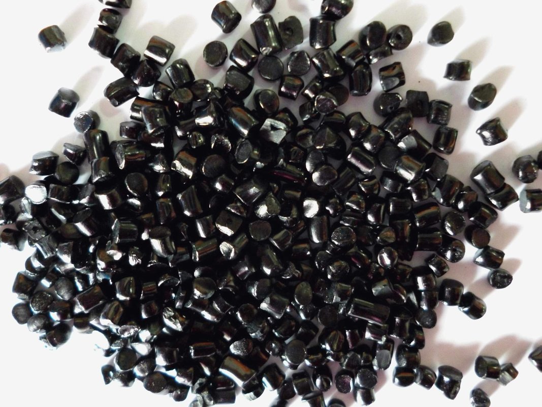PP black masterbatch 30% Used for injection molding,stretch or blowing,extrusion