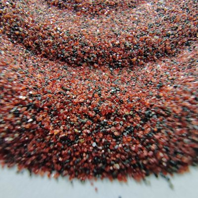 Almandine rock Garnet Sand mesh 30/60 Abrasive for Sandblasting: Natural Abrasive medium, Mohs 7.0-7.5, Sa2.5-3