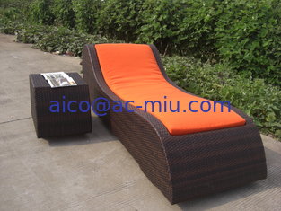 China hotel garden sun lounger rattan chaise lounge supplier