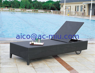 China hotel garden sun lounger rattan chaise lounge supplier