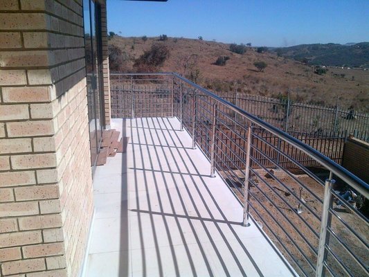 Exterior stainless steel railing kits with stainless steel rod fittings design