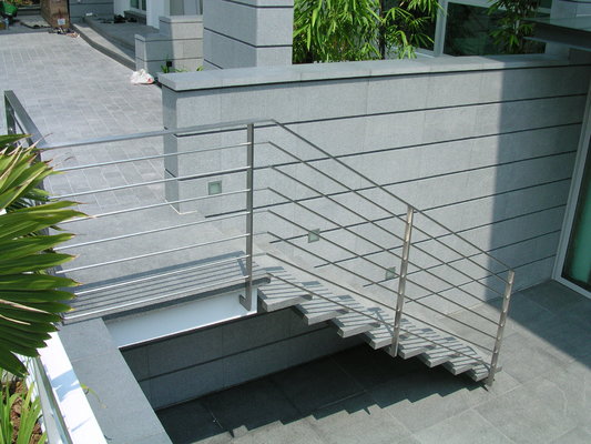 House stainless steel balcony railing design & stainless steel inox rod railing