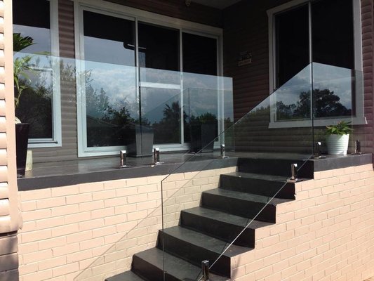 Exterior stainless steel spigot glass railing/ glass balustrade with free design