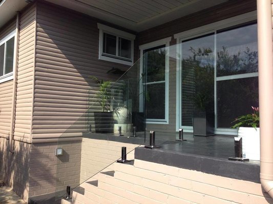 Exterior stainless steel spigot glass railing/ glass balustrade with free design