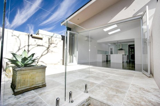 Exterior stainless steel spigot glass railing/ glass balustrade with free design