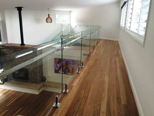 Popular design stainless steel spigot clear glass railing for balcony design