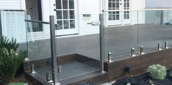 Hot-selling stainless steel spigot frameless glass railing/ glass balustrade