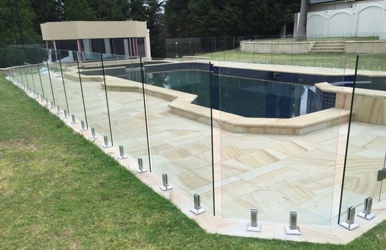 Hot-selling stainless steel spigot frameless glass railing/ glass balustrade