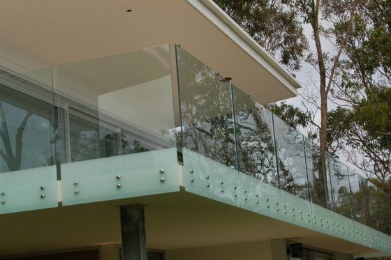 Exterior stainless steel standoff glass railing/ glass balustrade for balcony use