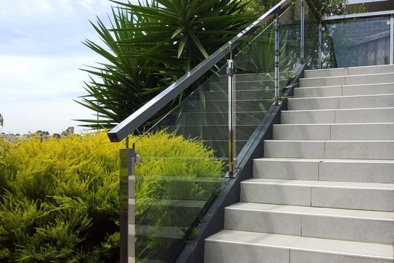 Customized Modern High Quality Stainless Steel Glass Railing for Stairs