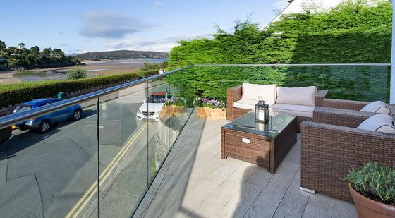 Terrace design aluminum u base channel glass railing/ glass balustrade