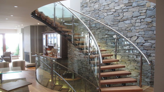 Interior solid wooden curved staircase with customized size design