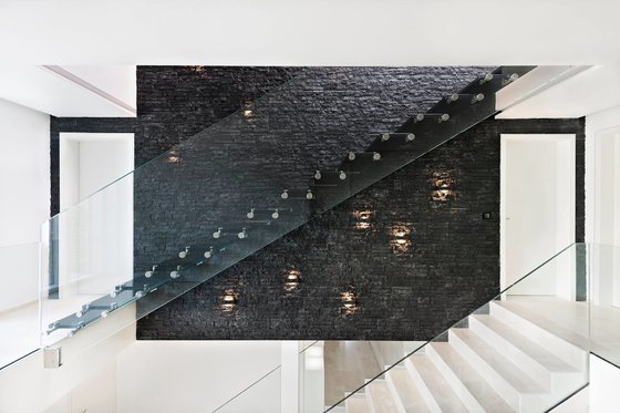 Glass steps floating staircase with glass railing for interior