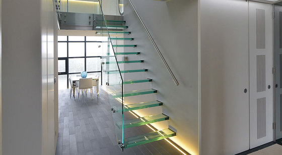 Glass steps floating staircase with glass railing for interior