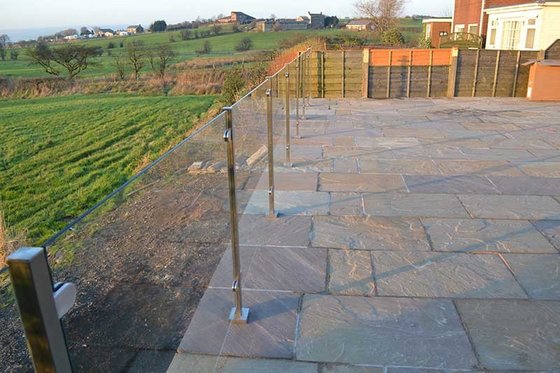 Balcony Design Glass Railing/ Glass Balustrade with Stainless Steel Post