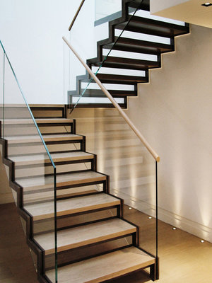 Indoor Solid Wood Tread Glass Straight Staircase with High Quality