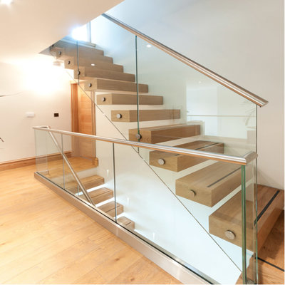 Solid Wooden Indoor Staircase Design with Anti Slip Tread