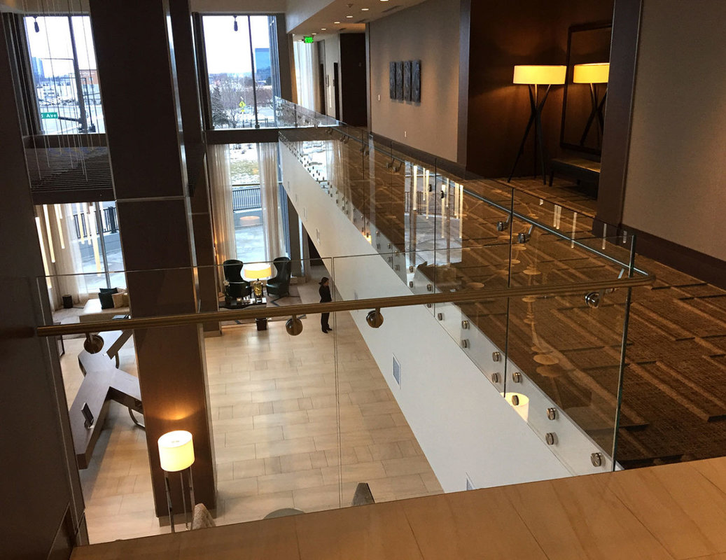 Exterior stainless steel standoff glass railing/ glass balustrade for balcony use