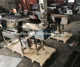 China Milk Powder Ribbon Mixer Machine & Liquid Powder Mixing Equipment &  Food Blender supplier
