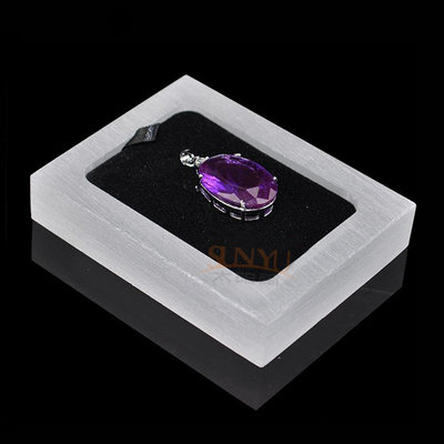 Solid Clear Acrylic Jewelry Bracelet Display Rack Flatwise For Pendant Necklace