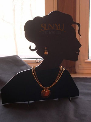 5mm Acrylic Jewelry Necklace Display Bust  Black 0 .88mm Hole Laser Engraving