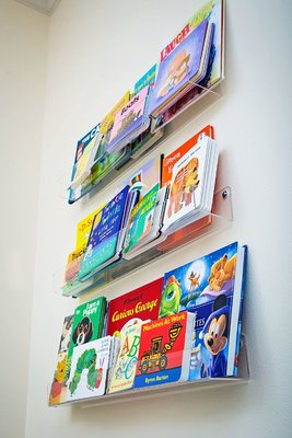 China Factory hot design acrylic book display stands / acrylic L shaped stand for Book
