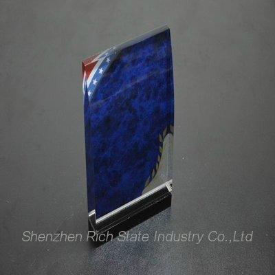Acrylic resin trophy