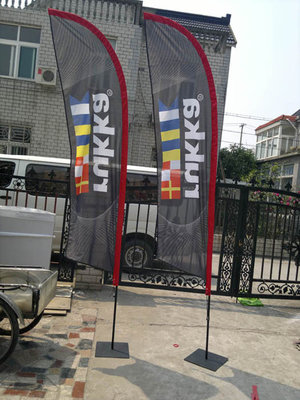 Strickte schnelles Lieferungs-Digital-  Druck-  kundenspezifische Flagge, die 110gsm druckt, Polyester