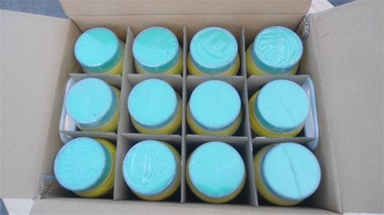 Paquet de pesticide d'herbicide, bouteille 1L dans le carton de couleur