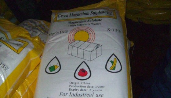 Engrais chimique de sulfate de magnésium pour l'agriculture, l'émission ou la pulvérisation foliaire