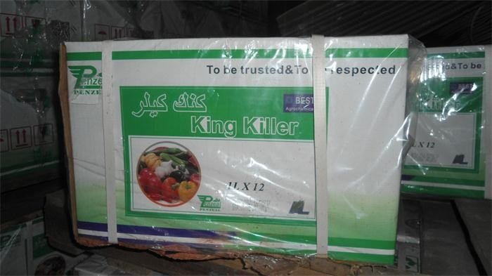Paquet de pesticide d'herbicide, bouteille 1L dans le carton de couleur