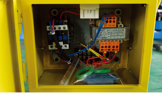 Full auto hydraulic metal sheet riveting machine