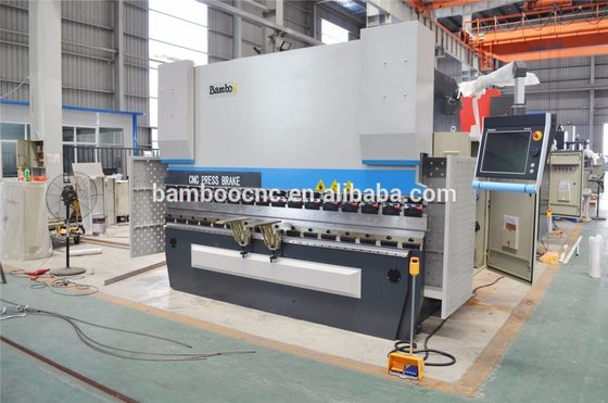 Hydrualic CNC Synchronized Press Brake 100T DA66 Controller Capacity 3200mm Length