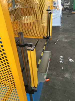 400 ton Single Column Hydraulic Press Machine For Sheet Metal Drawing