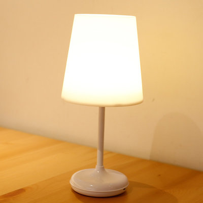 2018 hottest table lamp with both touching control and remote control, smart night light with soft led light supplier