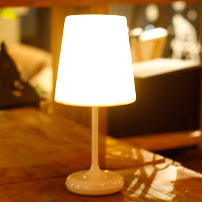 2018 hottest table lamp with both touching control and remote control, smart night light with soft led light supplier