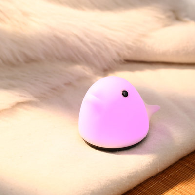 2018 Rechargeable relief product Small whale silicone pat light led night light with colorful lighting supplier