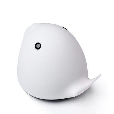 2018 Rechargeable relief product Small whale silicone pat light led night light with colorful lighting supplier