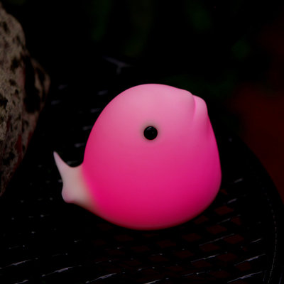 2018 Rechargeable relief product Small whale silicone pat light led night light with colorful lighting supplier