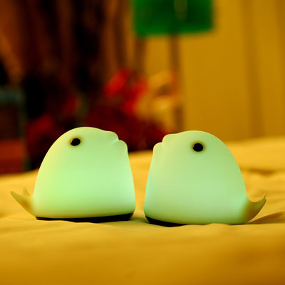 2018 Rechargeable relief product Small whale silicone pat light led night light with colorful lighting supplier