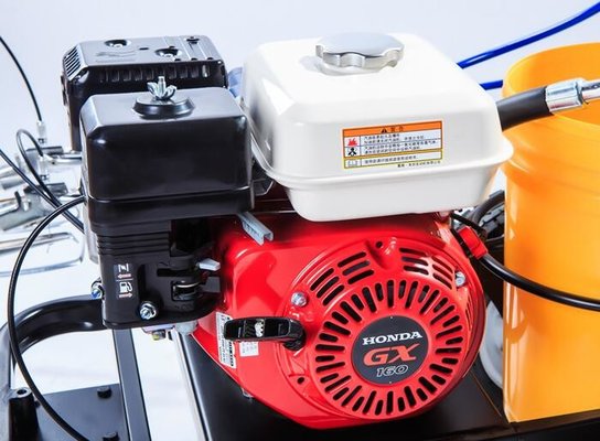 Putian Airless Paint Road Line Marking Machine With Simple Guide Mark System