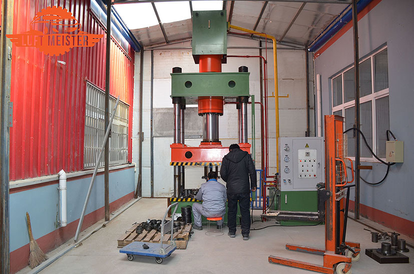 company cases about Equipment Display