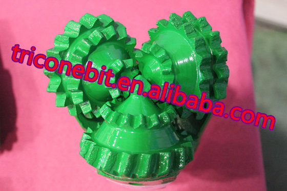 Mill tooth tricone bit,roller cone bit,steel tooth tricone bit,tricone rock bit