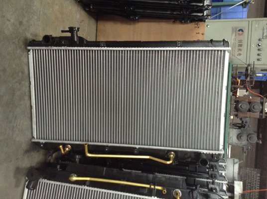 Flat Tube Toyota Car Radiator 5mm Fin Wave RAV4' 96-97 SXA11 26MT Easy Installation