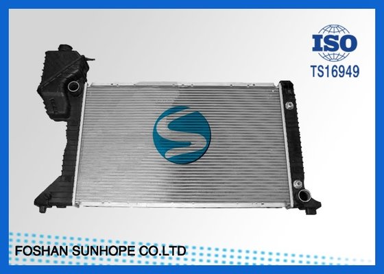 BENZ Aluminium Auto Radiator , Durable Aluminum Racing Radiator OEM 9015002400/2800