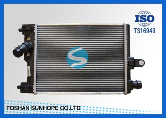 HIACE 16510-30010 HEATING System Toyota Car Radiator Plastic Tank Silver Color